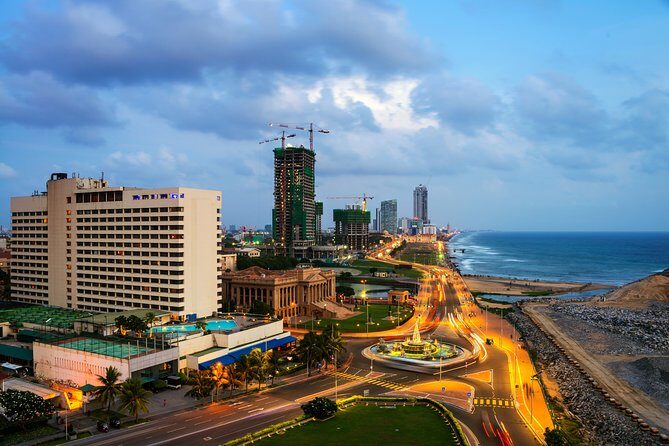Colombo City Tour - Scenic and Historic Landmarks: Old Parliament and Galle Face Green