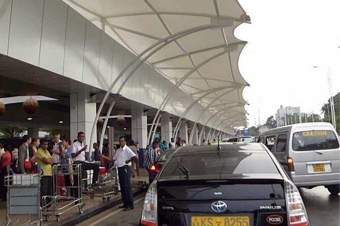 COLOMBO HOTEL Transfers - from Bandaranaike international airport - Visualizing the Experience
