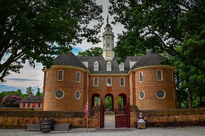 Colonial Williamsburg Trivia Walk with AB's Trivia Walks - Genuine Engagement and Authentic Experiences