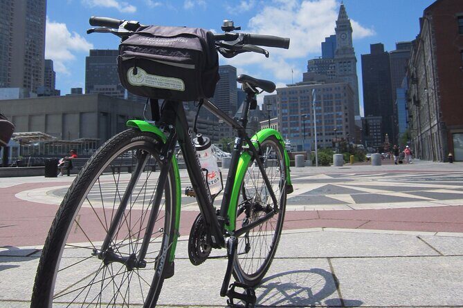 Comfort Hybrid Boston City Bike Rental - What Makes This Rental Stand Out