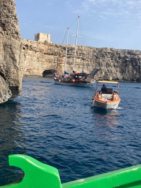 Comino: private charter to Crystal & Blue lagoon & Caves - Starting Point and Meeting Logistics