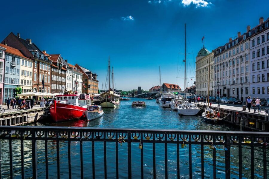 Copenhagen City & Christiansborg Palace Private Walking Tour - Who Should Consider This Tour?