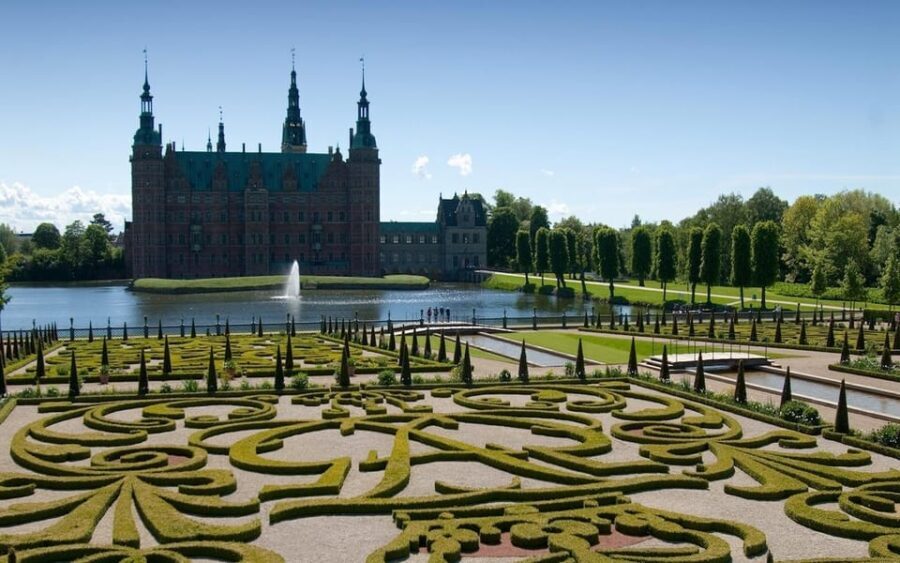 Copenhagen: Frederiksborg Tour in Spanish - The 4-Hour Itinerary Breakdown