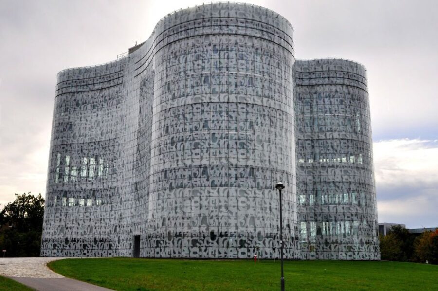 Cottbus: Private Guided Walking Tour - Practical Details and What to Expect
