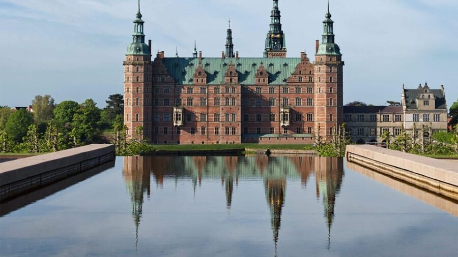 Cruise Special; Palace, Cathedral & Viking Ships - The Value for Money