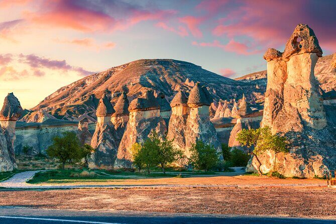 Daily Red Tour in Cappadocia - Transportation and Group Dynamics