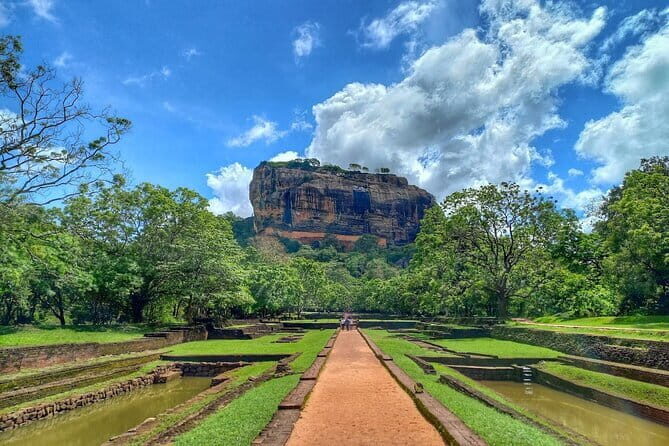 Day Tour Kandy to Sigiriya with Dambulla Cave Temple Excursion - What Past Travelers Say