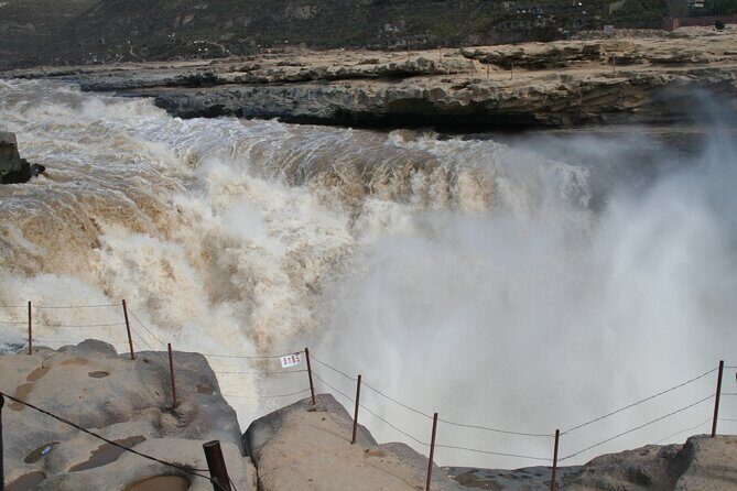 Day Trip to Hukou Waterfall and Huangdi Mausoleum - The Experience of Traveling with a Guide