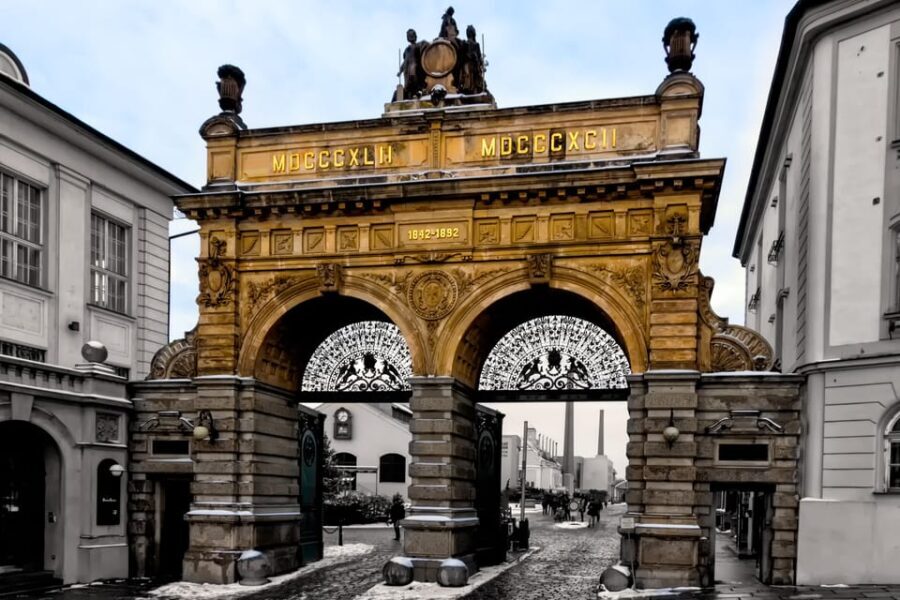 Day trip to Pilsner Urquell brewery and Bohemian glassworks - Midday: Exploring Pilsens Historic Heart