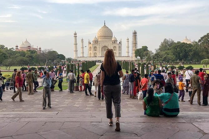 Day Trip to Taj Mahal & Agra from Delhi by Car - Exploring Agra Fort: Mughal Grandeur