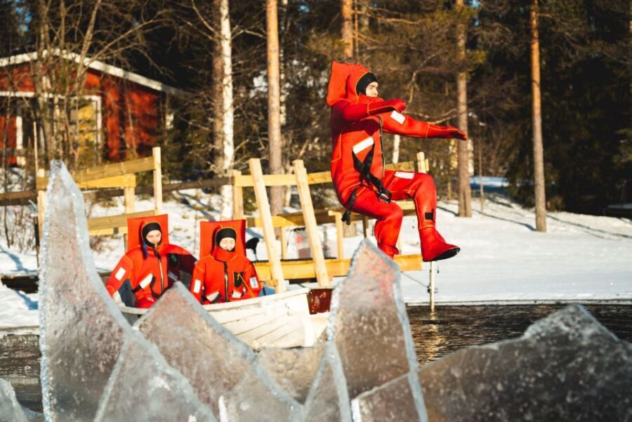 Daytime Ice Floating Rovaniemi, Frozen Lake Experience - Detailed Breakdown of the Experience