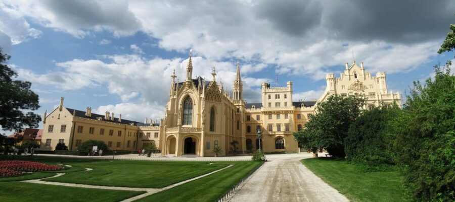 Daytrip from Prague - Mikulov with a stop at Lednice chateau - What Sets This Tour Apart
