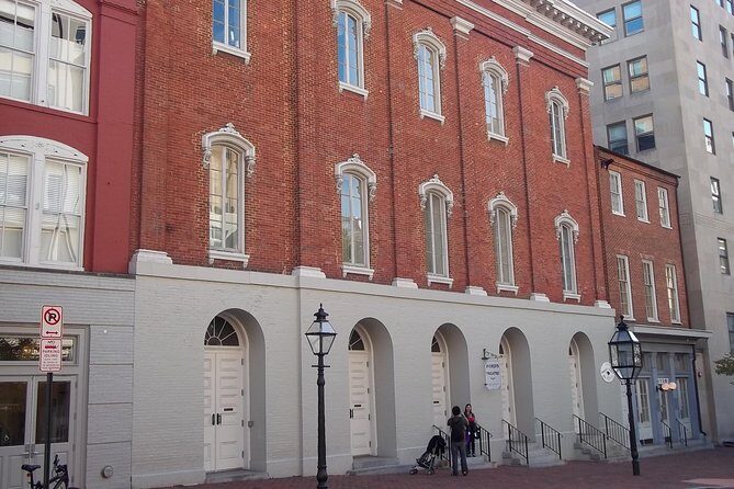 DC - Historical: At your leisure and your pace. Downloadable audiovisual tour. - What Makes This Tour Stand Out