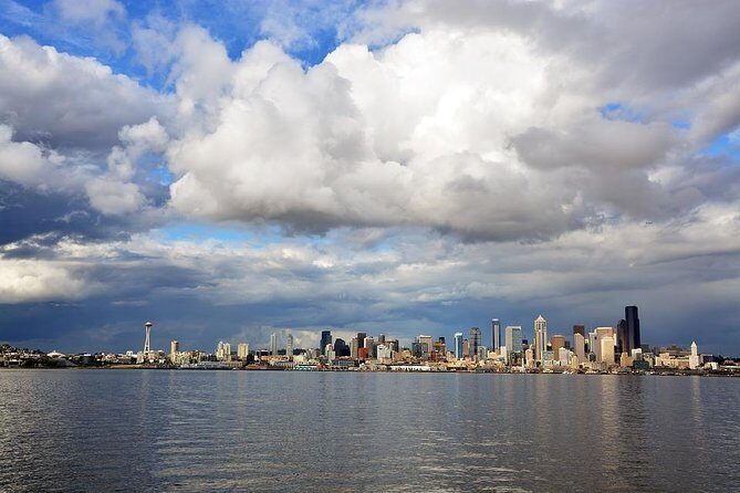 Departure Seattle City to Seattle Airport SEA by Minibus or SUV - Who Should Consider This Service?