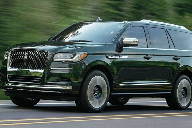Departure Transfer from Milwaukee to Milwaukee Airport MKE by SUV - The Booking and Pricing Breakdown