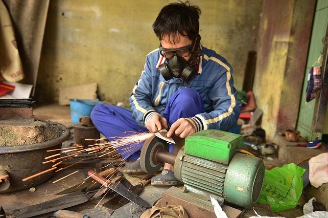 Discover Knife Da Sy Village in local village Hanoi - Practical Details and Value