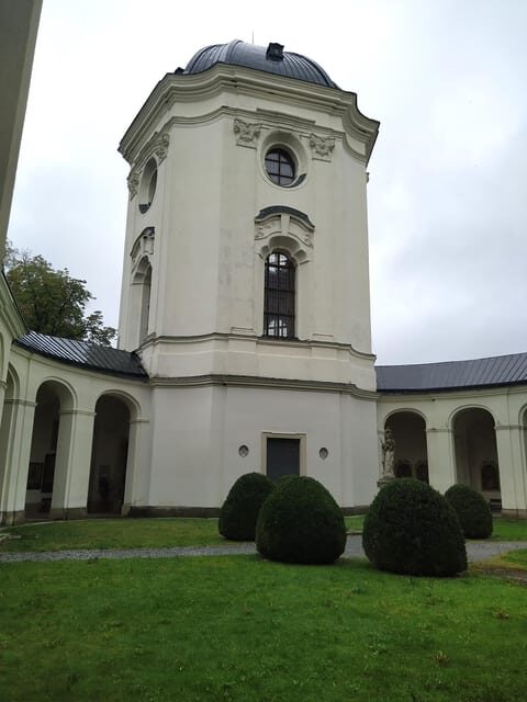 Discover Moravian Karst: Seven Stops, One Tailored Tour - Who Should Consider This Tour?