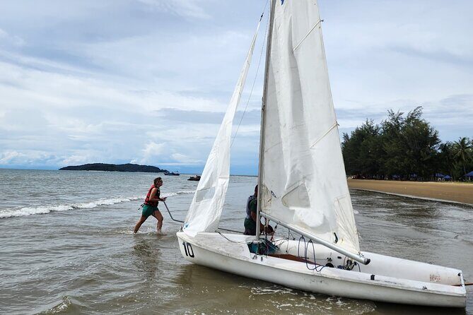 Discover Sailing Experience in Tanjung Aru Beach - An In-Depth Look at the Tanjung Aru Sailing Adventure