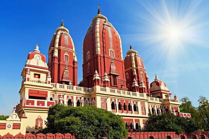 Divine Delhi: Full-Day Tour of Temples & Spiritual Sites - Transport and Logistics: Why It Matters