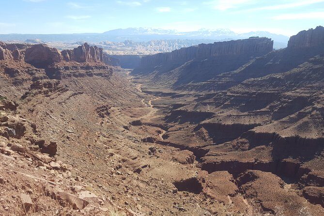 Do it like a local! Drive a canyon in the comfort of your personal SUV! - The Guide and the Value of a Private Tour