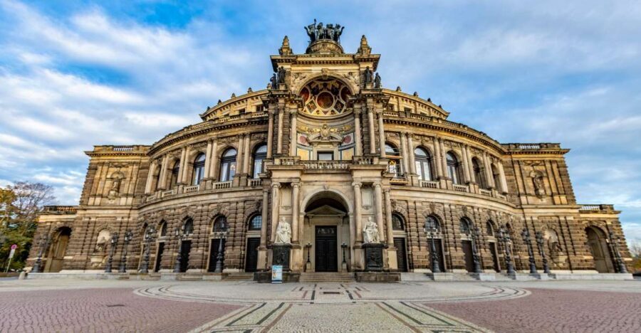 Dresden: Express Walk with a Local in 60 minutes - Practical Details and Tips