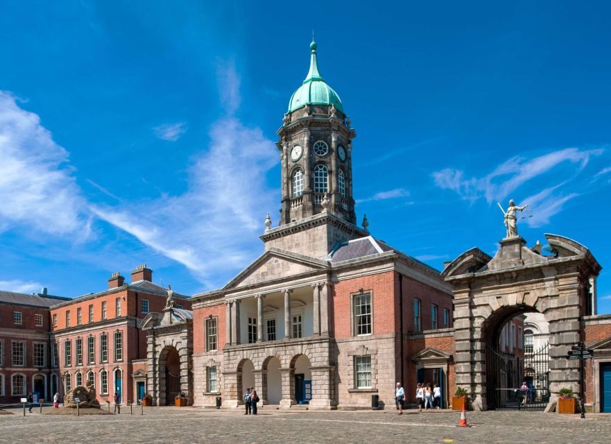 Dublin Private Tour with Skip-the-line Dublin Castle Tickets - Step Inside Dublin Castle: A Mix of Guided and Solo Exploration