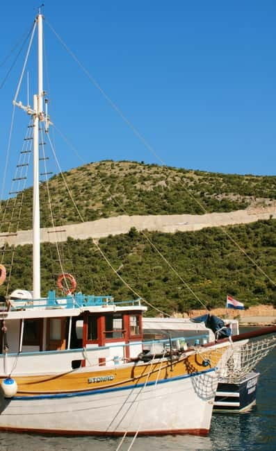 Dubrovnik: Full-Day Blue Cave & Elaphiti Islands Boat Tour - Why This Tour Works Well