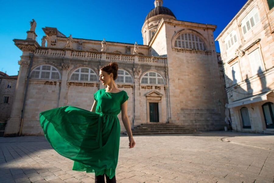 Dubrovnik Old Town Private Walking Tour with Cruise Tickets - From Land to Sea: The Dubrovnik Cruise Experience