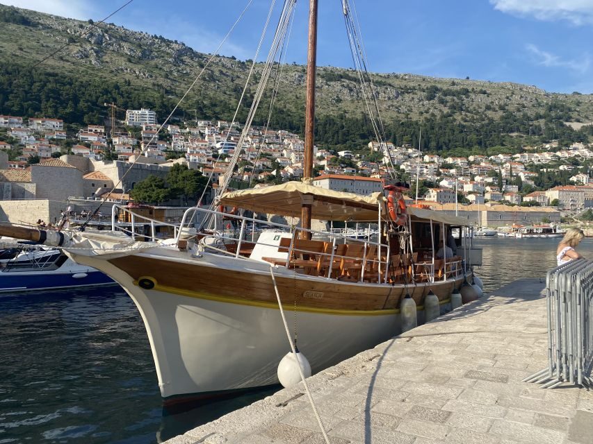 Dubrovnik: Sunset Dinner Cruise around the Old Town - Analyzing the Value