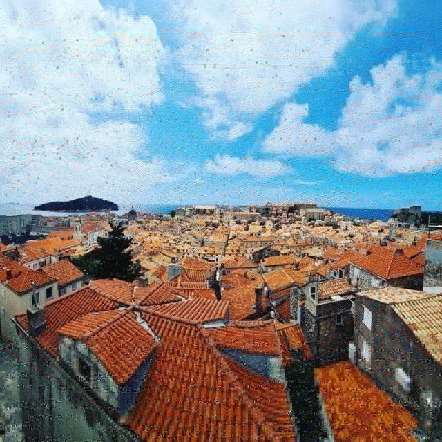 Dubrovnik:City Walls & Old Town 2 in 1 Walking Tour - Starting Point and First Impressions