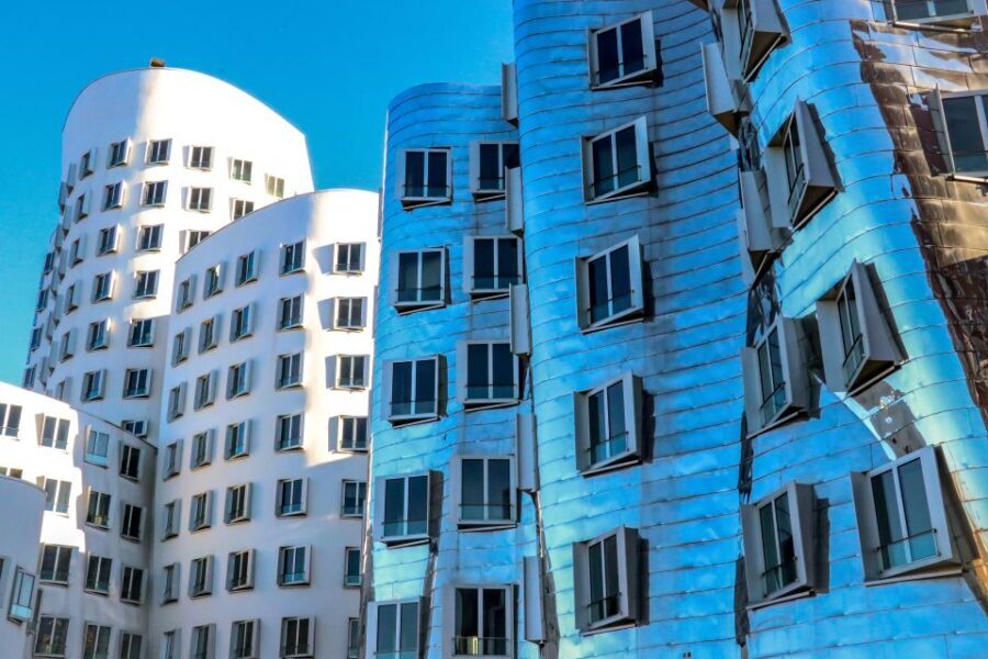 Dusseldorf: Express Walk with a Local in 60 minutes - Why This Tour Works Well