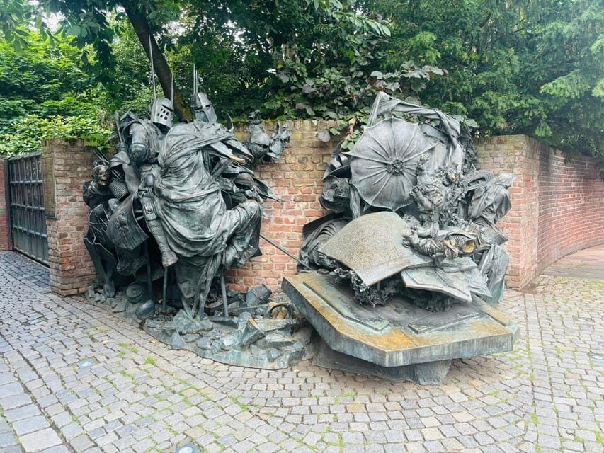 Düsseldorf: Old Town Historical Walking Tour with GEO EPOCHE - Who Should Consider This Tour?
