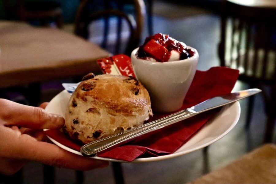 Edinburgh: 3-Hour Guided Secret Food Tour - Authentic Scottish Experiences You Can Expect