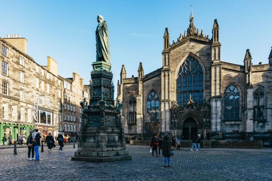 Edinburgh: 3-Hour Guided Walking Tour - First Stops: Usher Hall and Edinburgh Castle