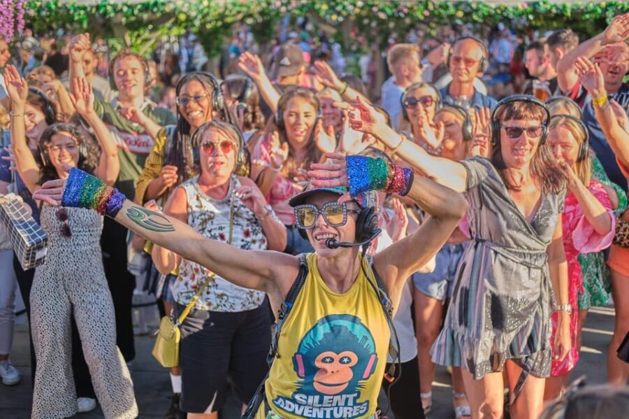Edinburgh: A Silent Disco Adventure at The Fringe (August) - The Itinerary and Experience Breakdown