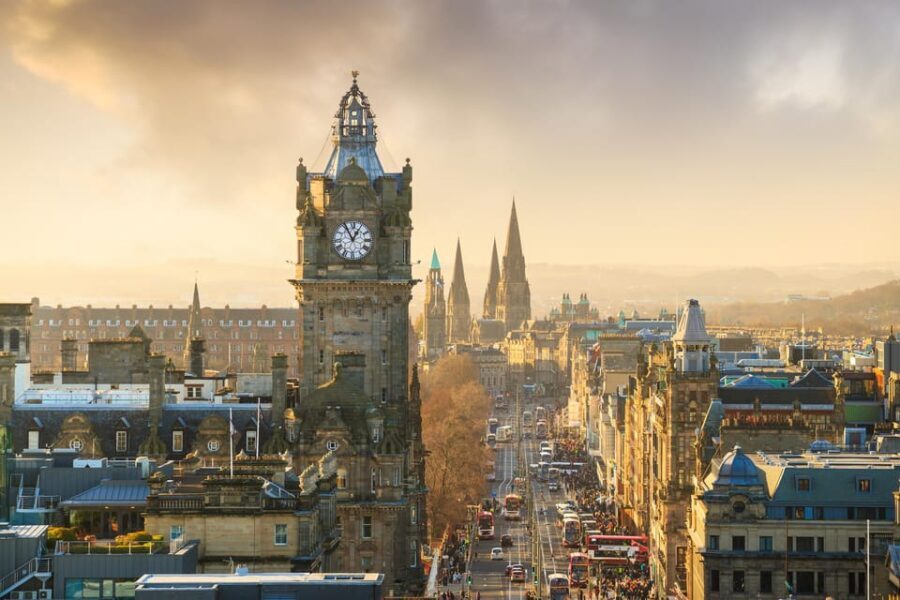 Edinburgh: City Highlights Walking Tour - Key Highlights You’ll Encounter