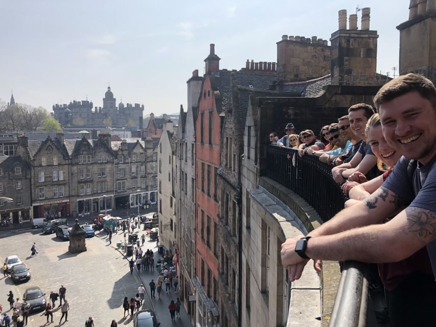 Edinburgh: Comedy Walking Tour with Professional Comedian - The Itinerary: Walking Through Edinburgh with a Comedic Twist