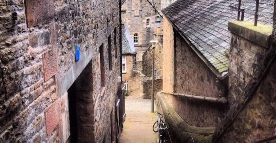 Edinburgh: Dean Village and Circus Lane Walking Tour - Authentic Insights from Travelers