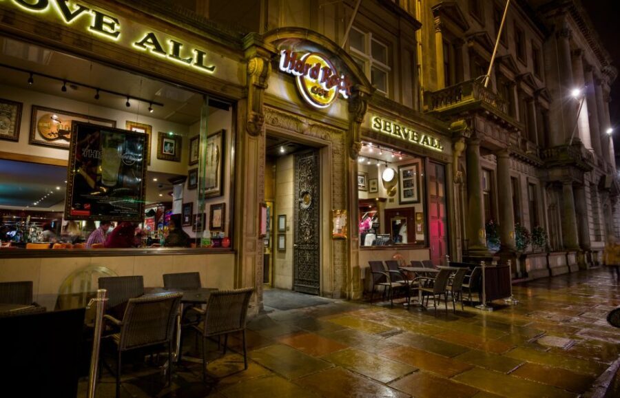 Edinburgh: Hard Rock Cafe with Set Menu for Lunch or Dinner - Who Is This Experience Perfect For?
