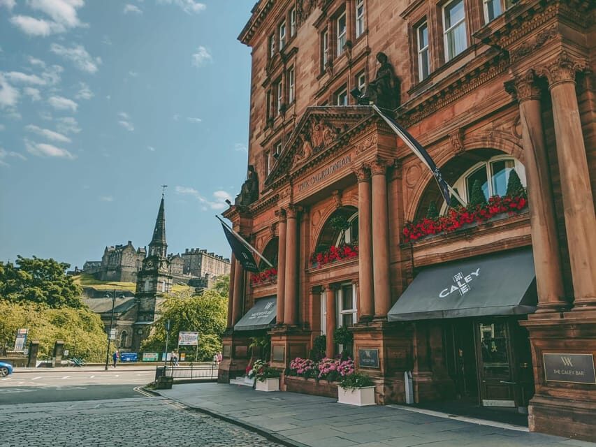 Edinburgh: Magic show, with famous magician, in luxury hotel - What Makes This Magic Show Special?