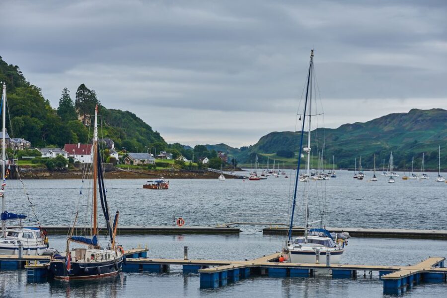 Edinburgh: Oban, Kilchurn Castle & Inveraray Tour in Spanish - The Practical Perspective: Transportation, Timing, and Value