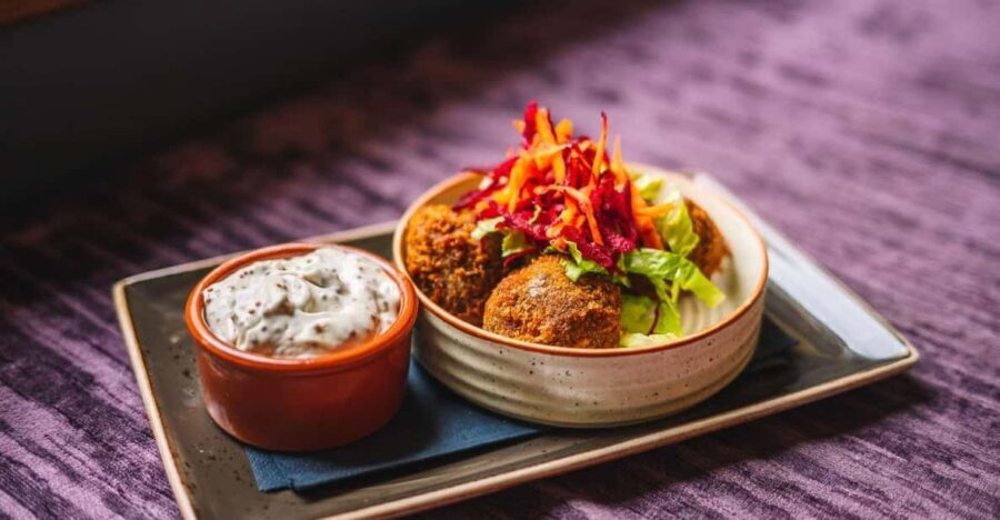 Edinburgh: Plant-based Food Tours of the Old Town - How This Tour Stands Out
