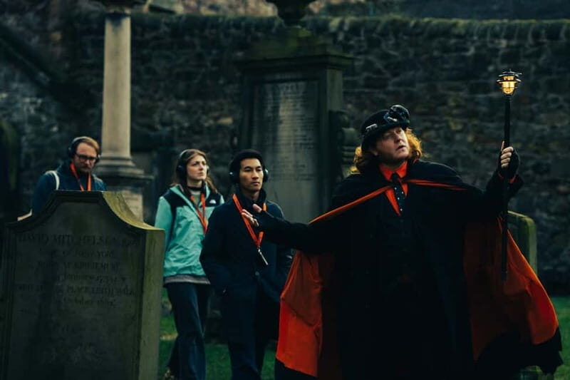 Edinburgh: Underground Vaults and Graveyard Evening Tour - The Experience of the Underground Vaults and Graveyard