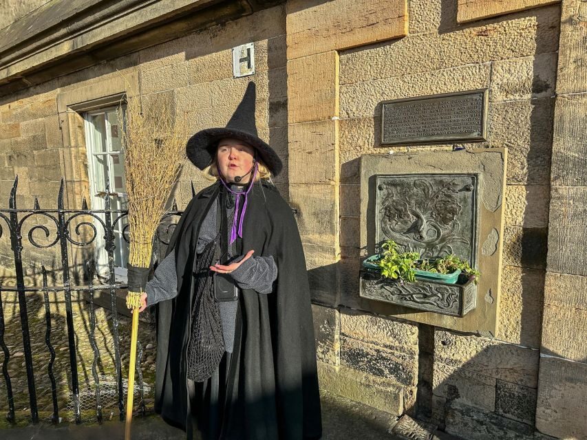 Edinburgh: Witches Old Town Walking Tour & Underground Vault - The Itinerary Breakdown