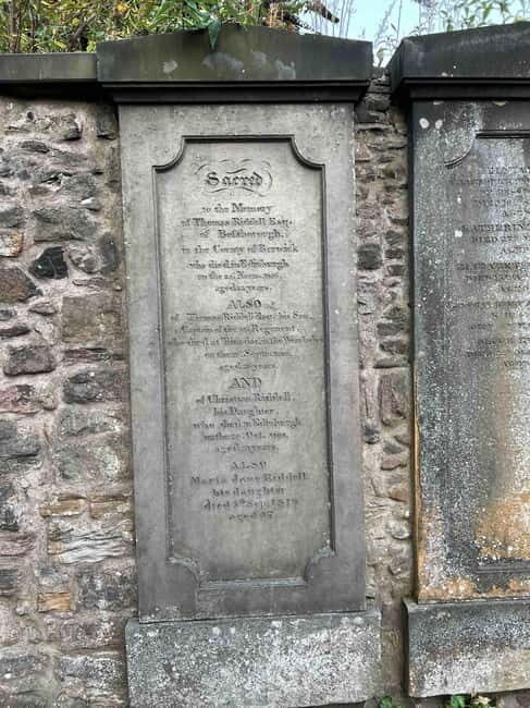 Edinburgh's Dark and Hidden History Walking Tour - The Experience: What You’ll Actually Feel