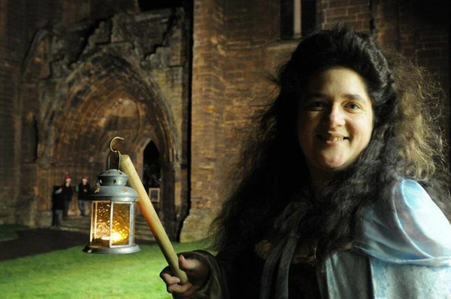 Elgin: Cathedral Interior Guided Tour - Who Should Consider This Tour?