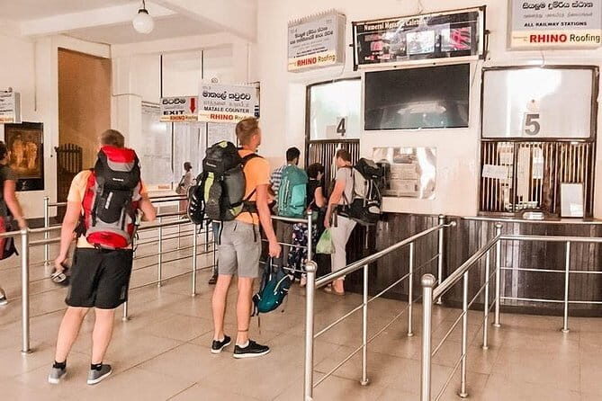 Ella to Nanu Oya train ride on (Train No: 1006 "Podi Menike") - The Value of the Experience