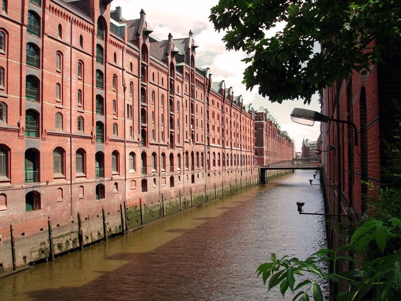 English Hamburg City Center Pay-What-You-Want Walking Tour - The Value for Money