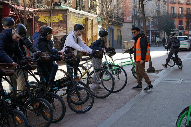 Essential Madrid Electric Bike Tour - Group Size & Logistics