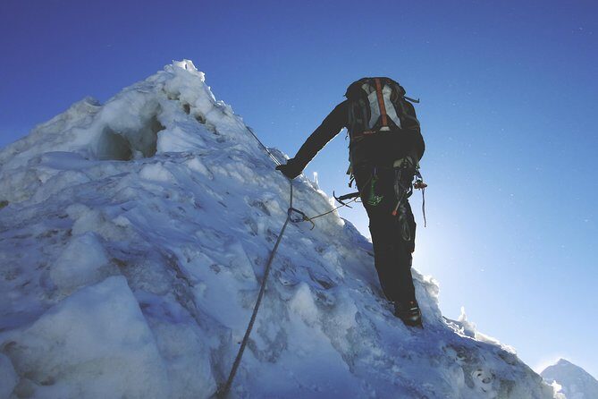 Everest Base Camp Trek & Island Peak Climbing -19 Days - Who Is This Tour Best Suited For?